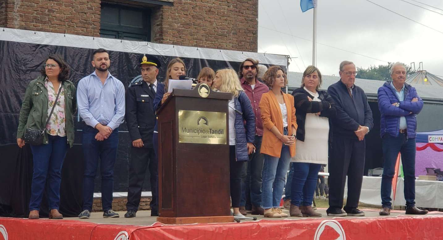 Gardey celebró su 109 aniversario con espectáculos, desfile, juegos y ...