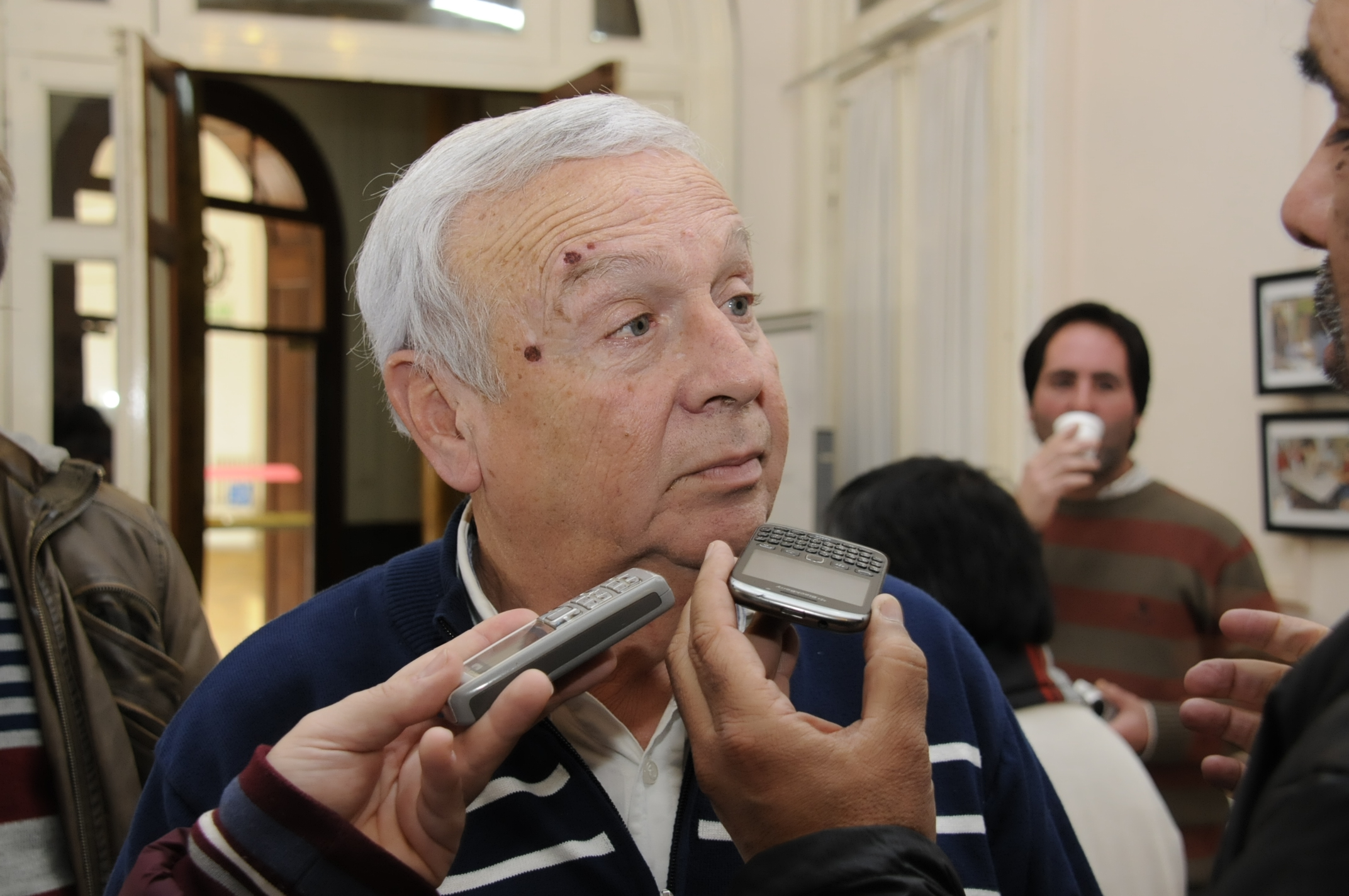 Para los universitarios, "la decisión es crucial", dijo Tassara