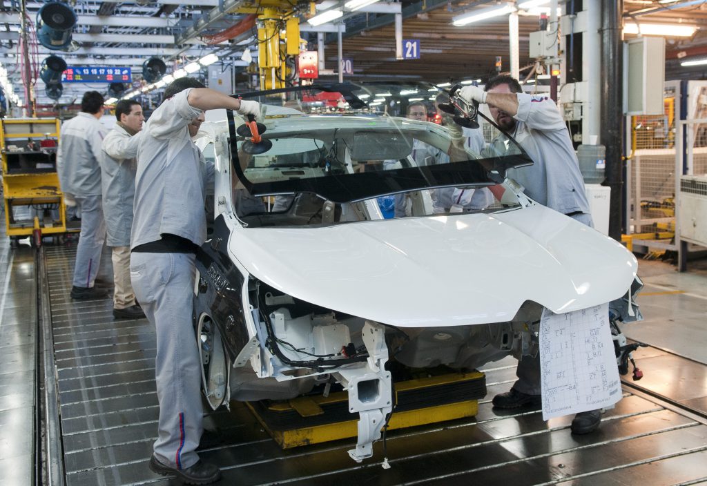 El uso de la capacidad instalada en la industria se ubicó en 56,9 por ...