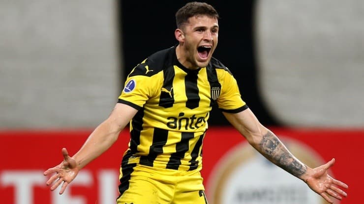 Quién es Giovanni Fernández, el lateral que está en la mira de River