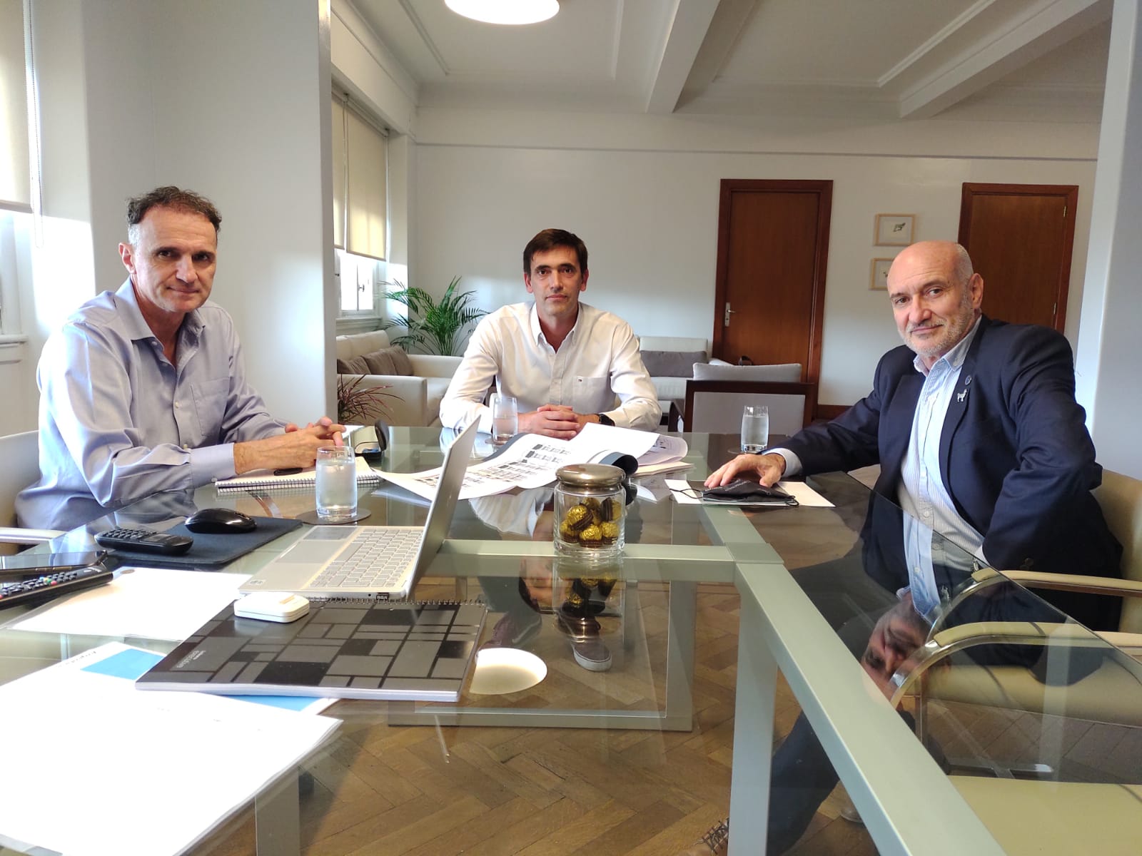 Aba gestionó por la restauración del rectorado y el reinicio de la obra ...