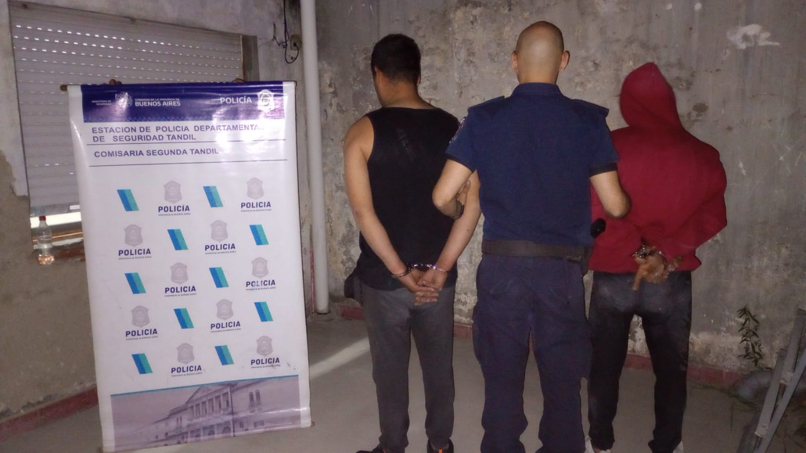 Detuvieron A Dos Jóvenes Que Se Habían Dado A La Fuga En Una Moto Robada