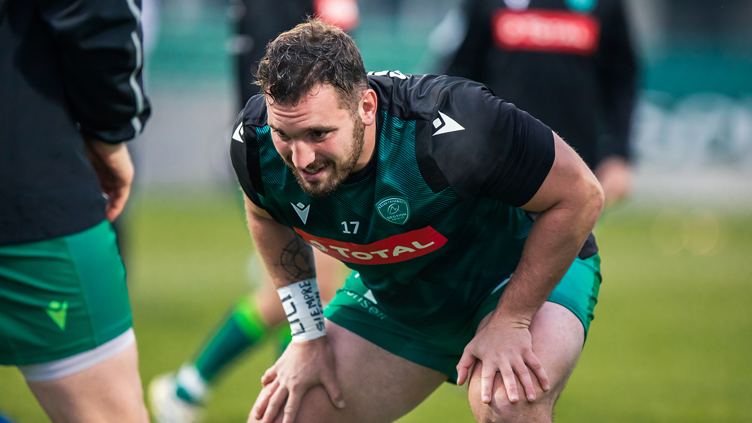 Calles arranca desde el banco frente a Racing 92