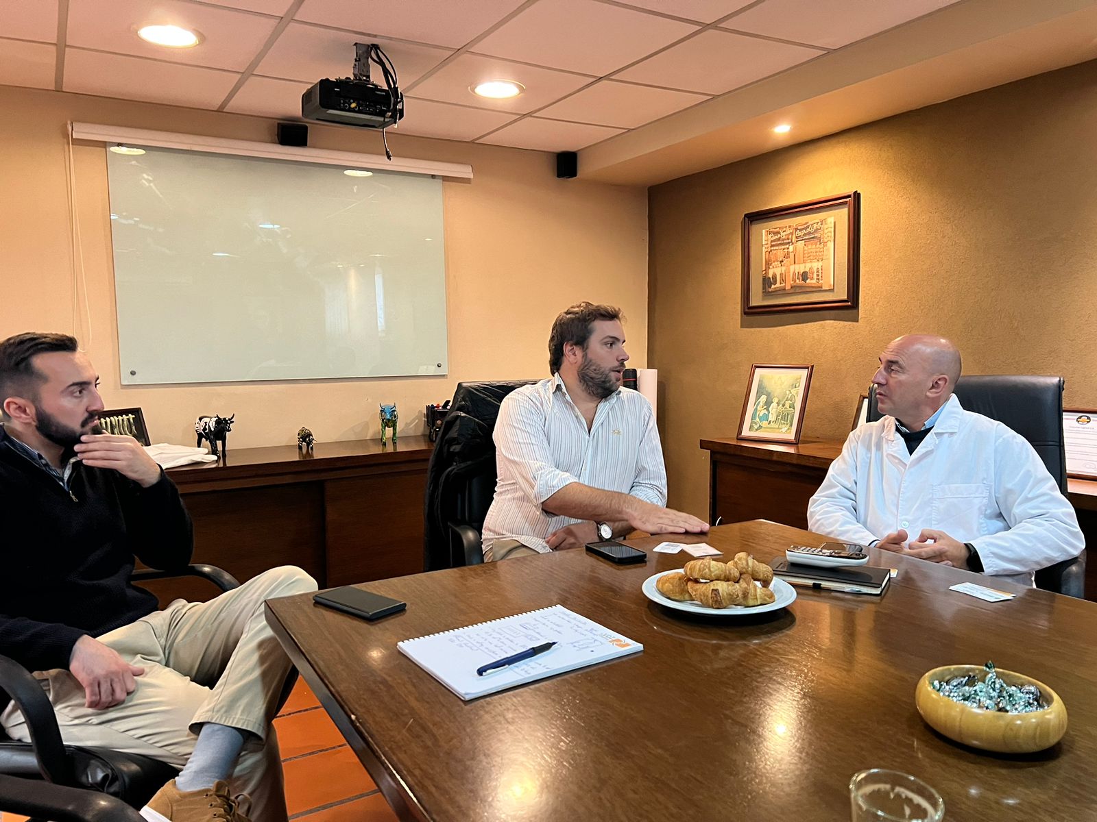 Cagnoli y Uniporc recibieron la visita de referentes del sector porcino ...