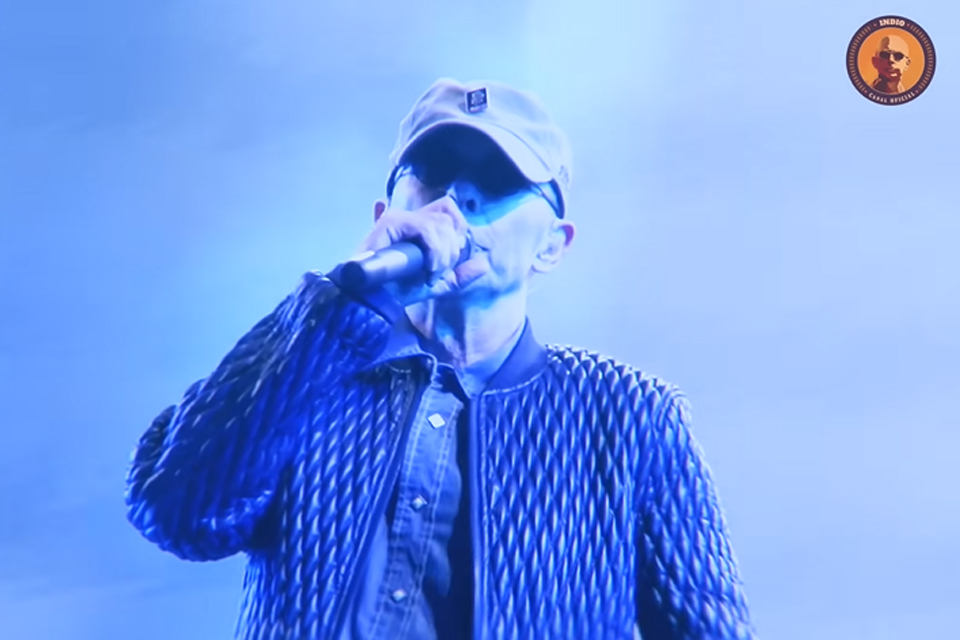 Un nuevo tema para recordar el show del Indio Solari en Tandil: Ella ...