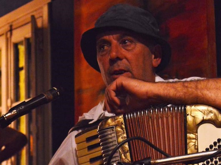 Se realizará un emotivo homenaje a Oscar Tavano