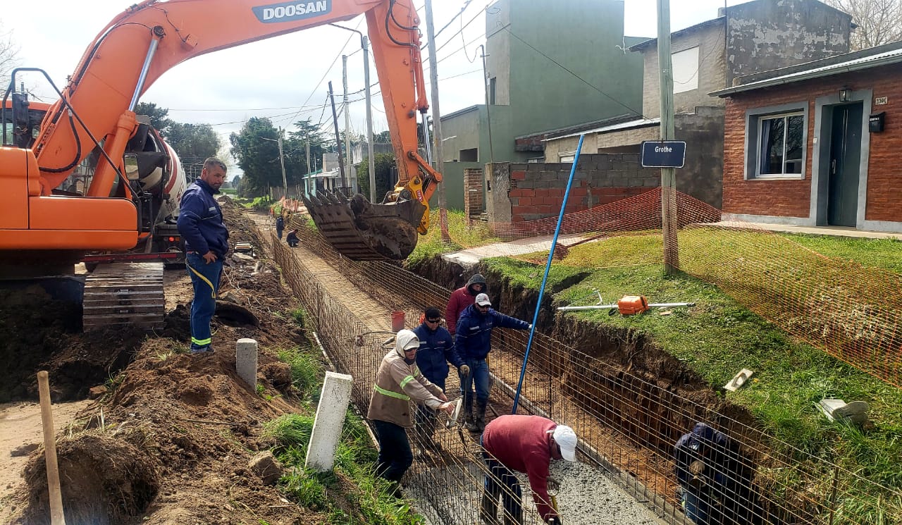 Avanzan las obras de pavimentacion de calles cercanas a la ruta 226