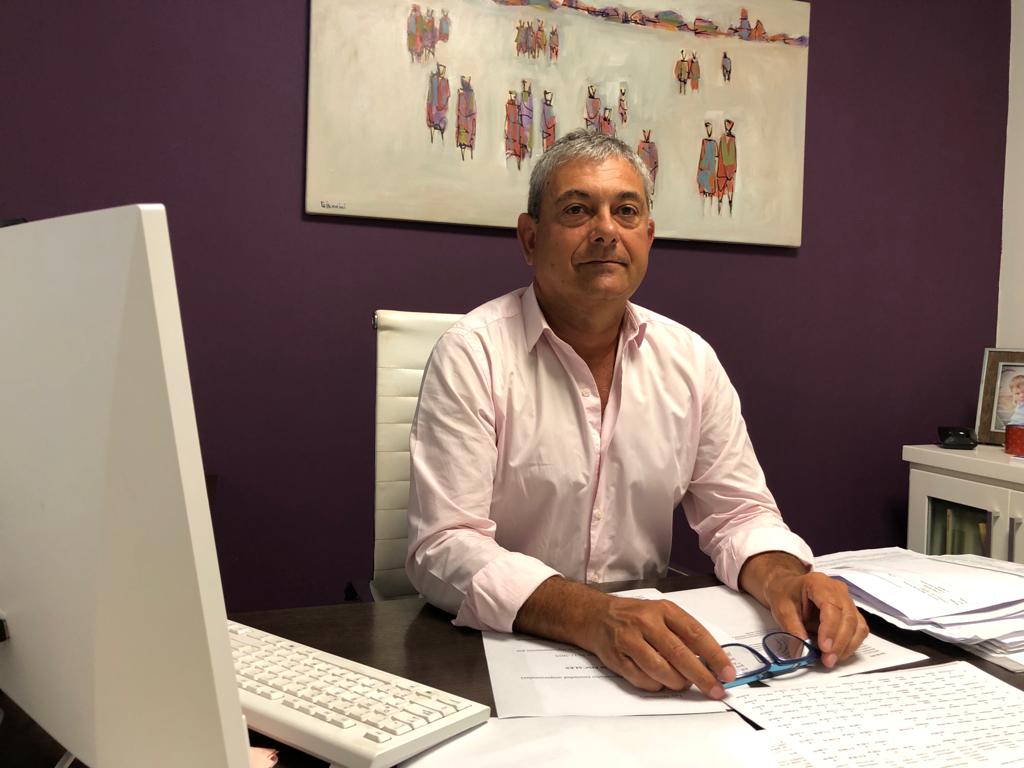 El contador Símaro brindó detalles sobre la quita del Impuesto PAÍS y ...