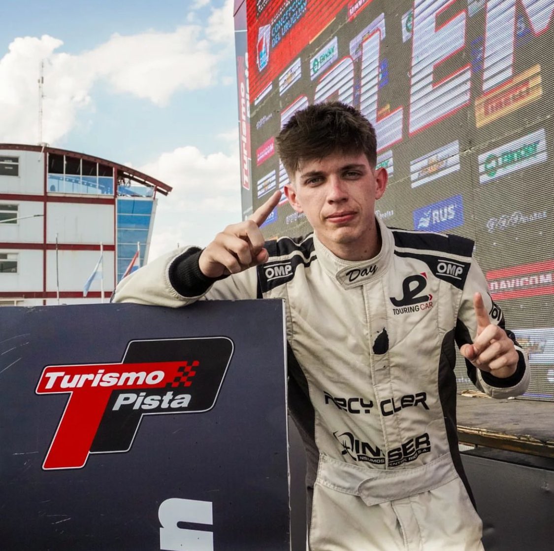 El campeón Bastidas logró la pole en la primera fecha