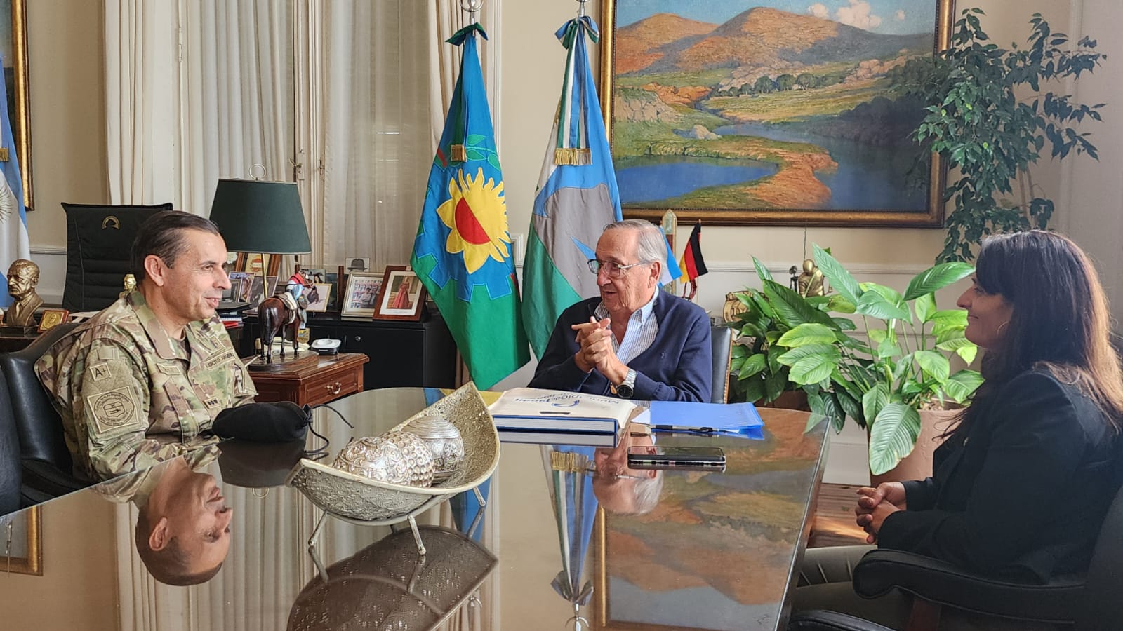 Lunghi recibió al nuevo responsable de la Primera Brigada Blindada