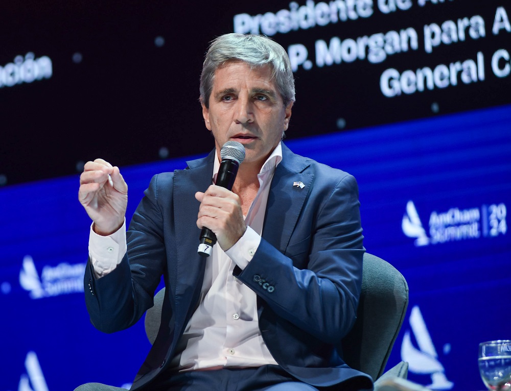 Caputo dijo que “están bajando los precios y la última inflación fue ...