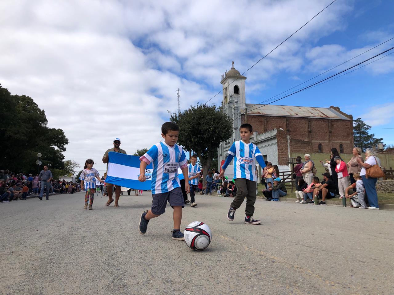 Gardey celebró 111 años: Desfile, espectáculos y la alegría de los ...