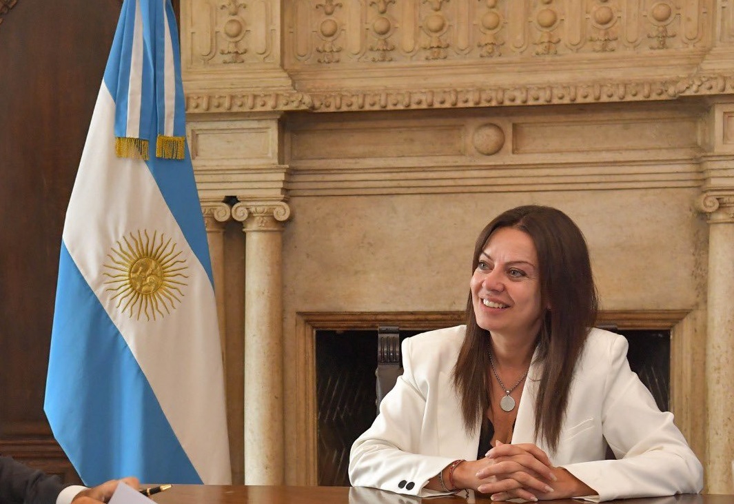 Pettovello le presentó un informe sobre pobreza y ayuda social en ...