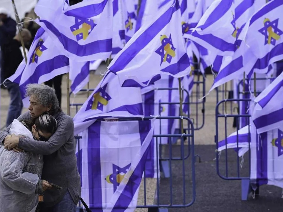 Hamás anunció la liberación de seis rehenes y pretende que Israel deje ...