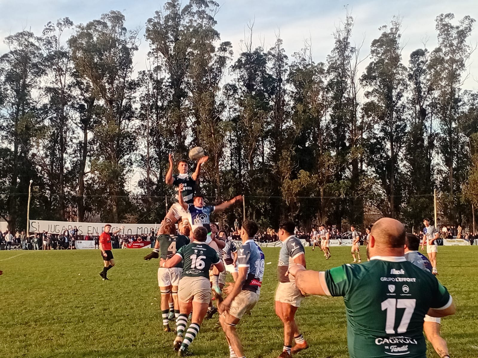 Todo sobre el triunfo de Los Cardos sobre Los 50 en el nuevo clásico ...