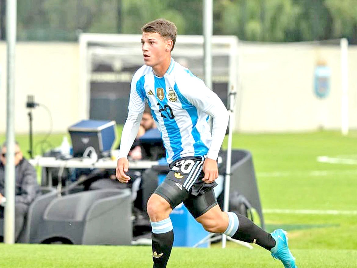 El Sub 17, con Nosei, va en busca de la semifinal