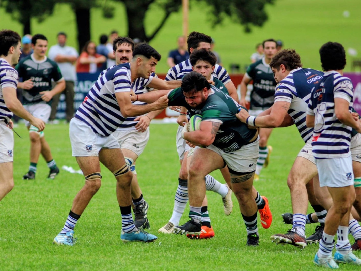 Los Cardos sostuvo la victoria ante Los 50