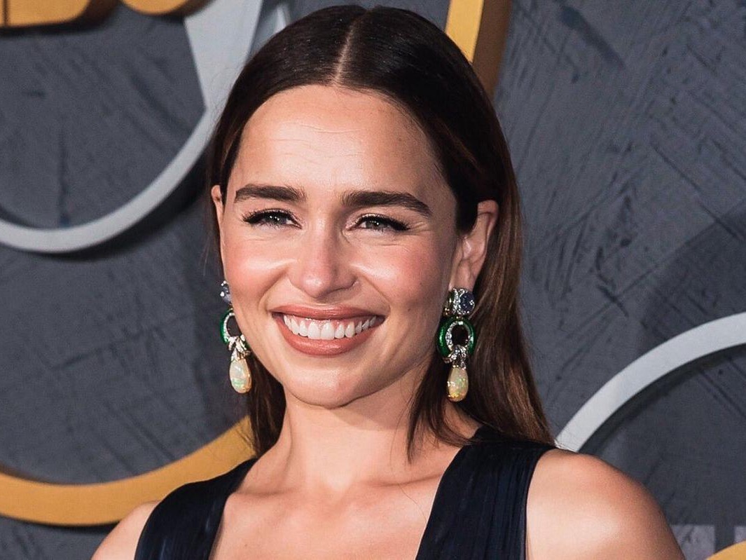 Emilia Clarke sorprendió con una visita por Argentina y revolucionó las ...