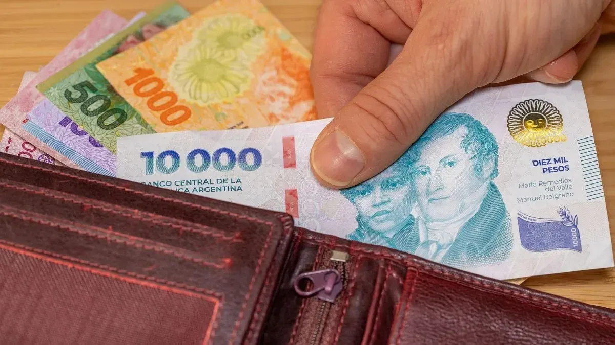 Los salarios igualaron a la inflación en marzo y quedaron por debajo en ...