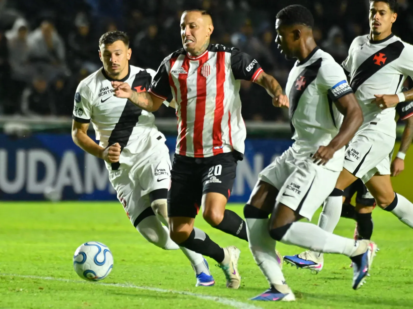 Barracas sufrió una dura derrota en su última presentación