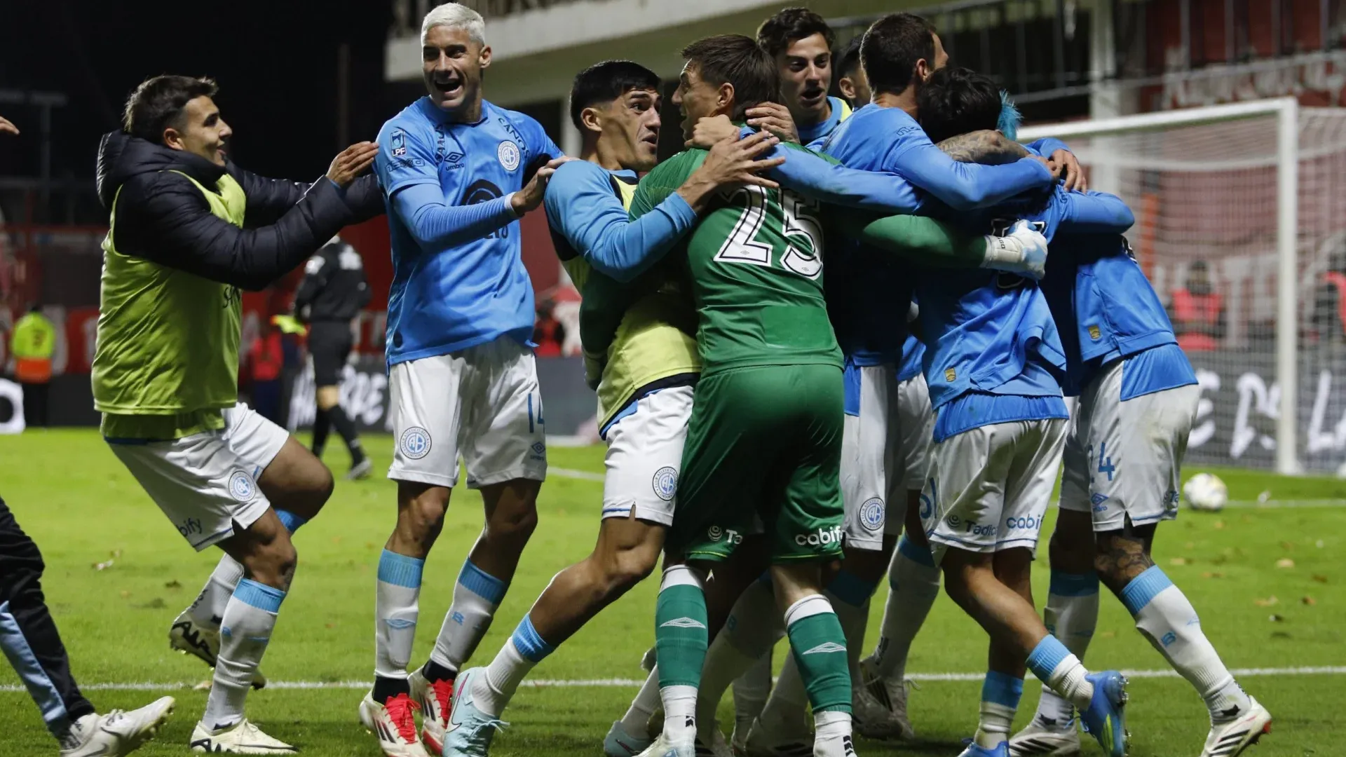 Belgrano ganó por penales y definirá con River